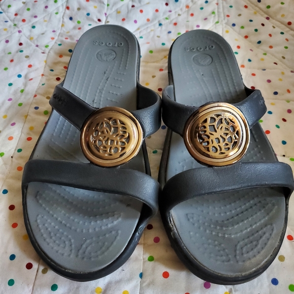 CROCS | Shoes | Crocs Gold Medallion Slides Sandal Size 6 | Poshmark